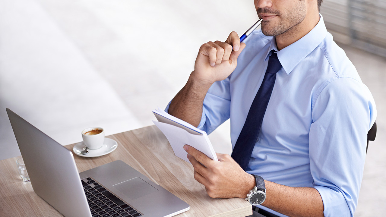 5 Distractions in Sales and How to Avoid Them by Reuben Yonatan - SalesPOP!