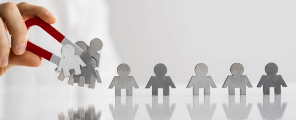 5 Tips to Grow Your Customer Base by Melanie Musson - SalesPOP!